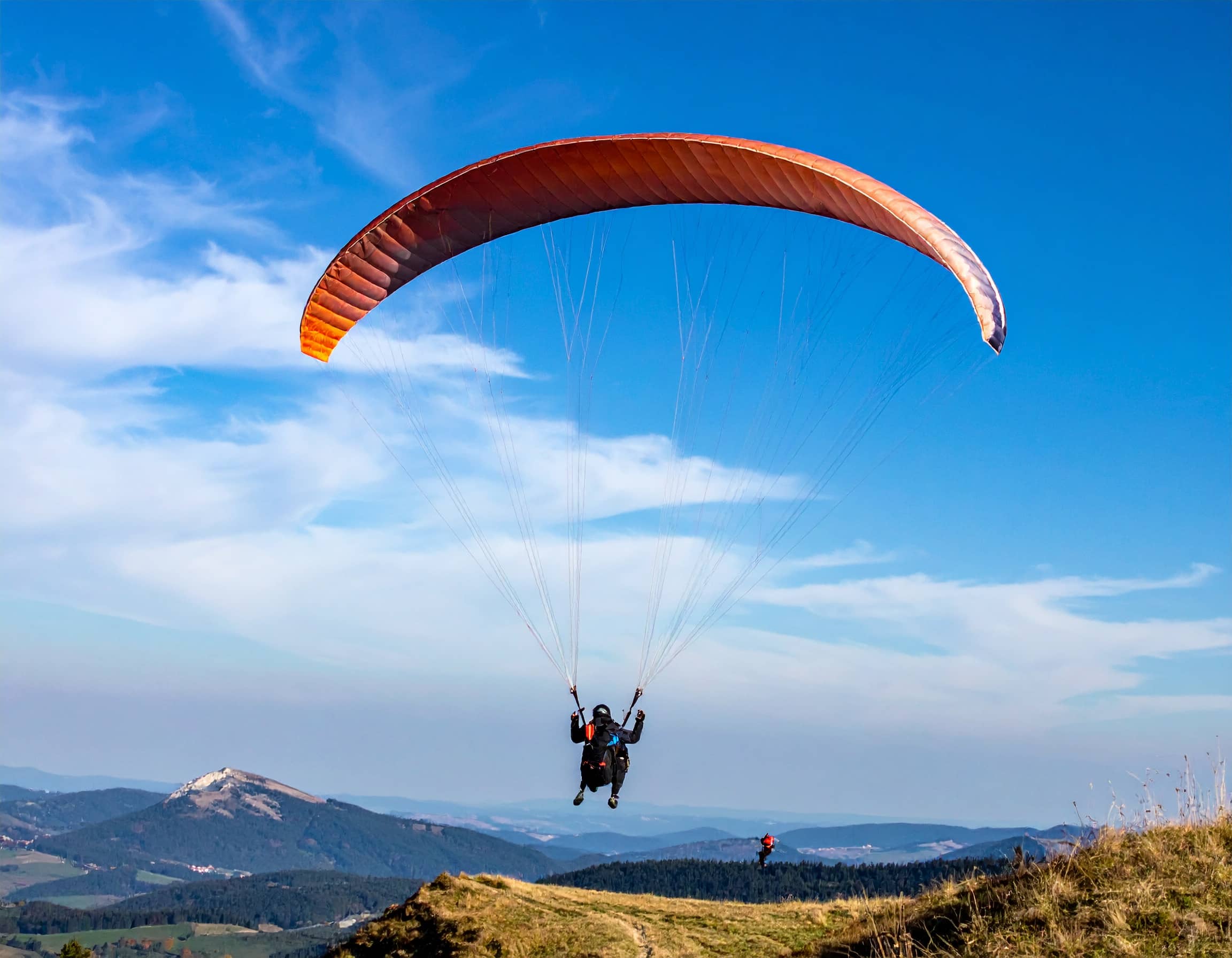 Comment bien choisir sa première voile de parapente : guide complet ...